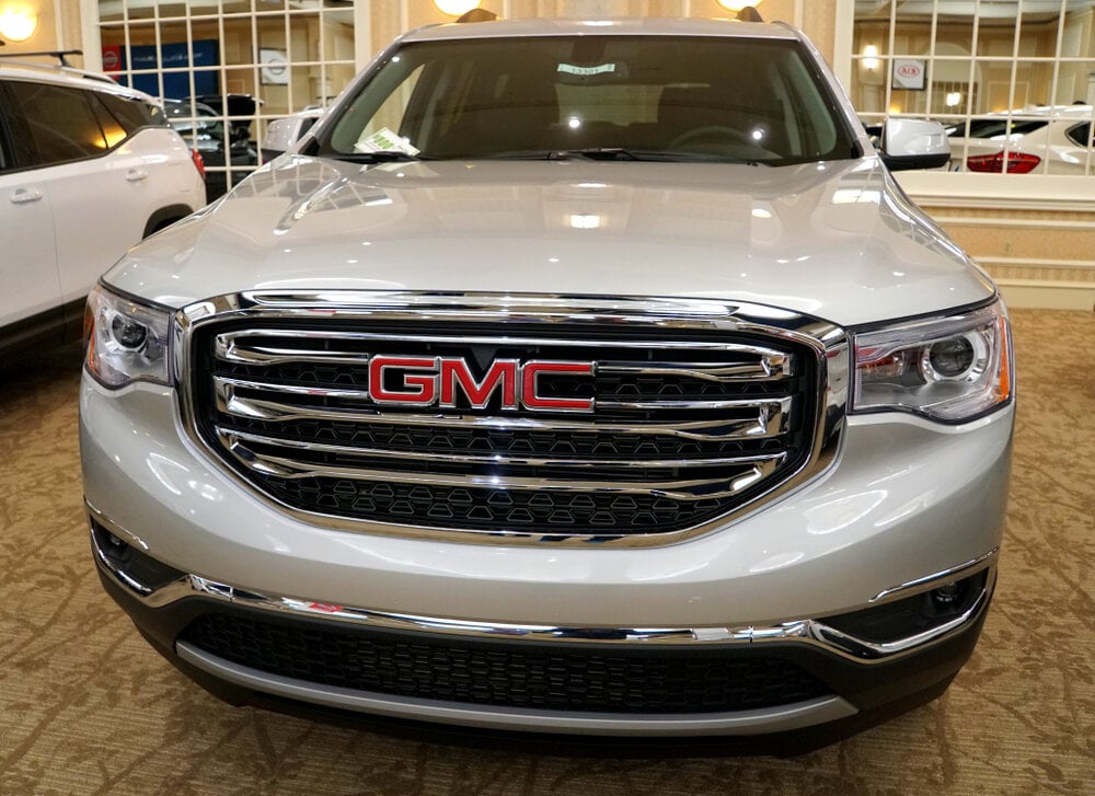 GMC Acadia Gas Tank Size (2007 - 2023): Fuel Tank Capacity Data